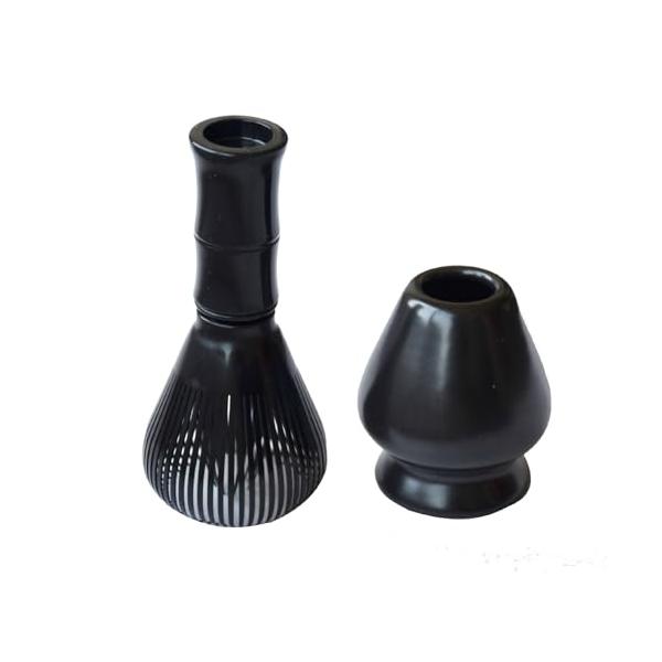 伝統的な茶道具: この茶せん茶筌は、日本の伝統工芸品です。茶道の際に抹茶を泡立てるための専用ツールです。高品質な素材: 耐久性のある樹脂製で、長期間の使用に耐えられます。使いやすい設計: 80本の細かい筋が入っているため、抹茶を簡単に泡立て...