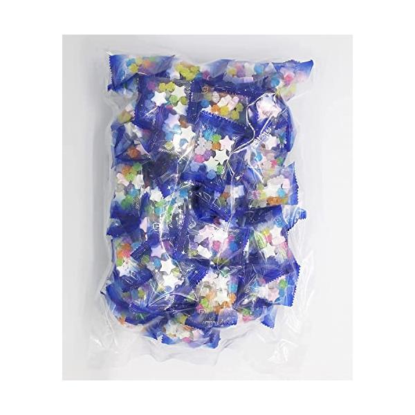 爽やかなブルー基調の小袋に星形ラムネとカラフルな金平糖が入っています。内容量　1kg　・1袋に小袋 約112個入り小分けされているのでお配り用にご利用いただけます。幼稚園や町内会、サークルなどのイベントにご活用ください。包装によってそれぞれ...