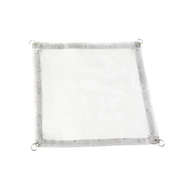 焚火台用交換耐熱メッシュシートです。 サイズ 約42*42cm  材質 メッシュシート：特殊耐熱鋼FCHW2  重量 約165g  ※メッシュシートのみの販売となります。 メッシュ素材を採用しており、下方から空気を吸い上げることができます。...