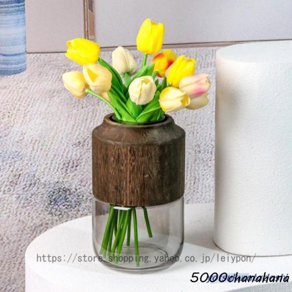 商品名: ガラス花瓶素材: ガラス、木サイズ：口径×高さ：小さい：8*22cm、大きい：8*27.5m（スタッフ採寸のため、若干の誤差が生じる場合がございます）場所: 窓辺、玄関、寝室、書斎などクリア独特なデザイン 北欧らしいシンプルなフラ...