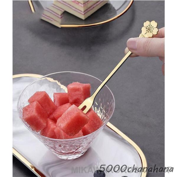 商品名: フラワー ピックフォーク 4本セット 全4柄 フルーツピック 花のカトラリー 桜 薔薇 ステンレス シルバー ゴールド 和菓子フォーク                            商品説明:花モチーフのピックセット フル...