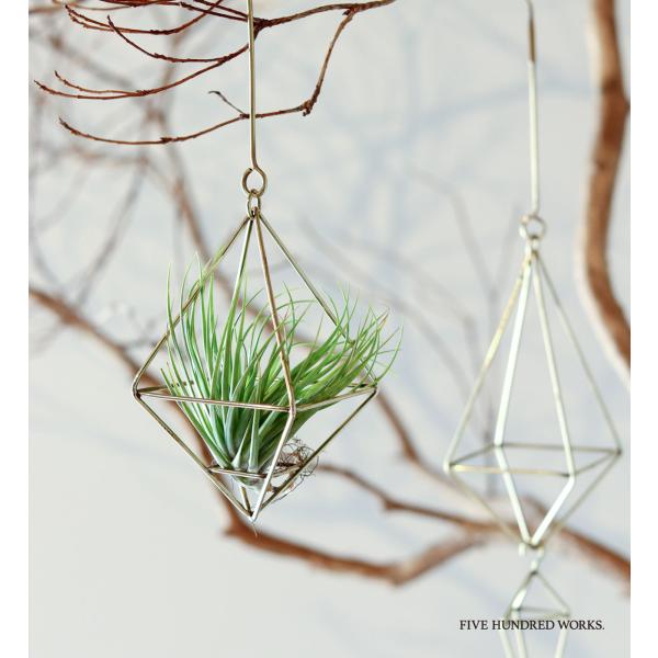 【商品名】in bloom（インブルーム）ダイヤオーナメント【商品説明】お部屋のアクセントに。インブルームのダイヤオーナメント。上品なゴールド仕上げのアイアン。主張しすぎない細めのラインで、さりげなく空間をおしゃれに演出してくれます。普段使...