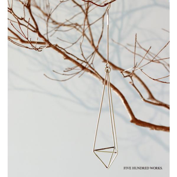 【商品名】in bloom（インブルーム）ダイヤオーナメント　ナロー【商品説明】お部屋のアクセントに。インブルームのダイヤオーナメント ナロー。上品なゴールド仕上げのアイアン。主張しすぎない細めのラインで、さりげなく空間をおしゃれに演出して...