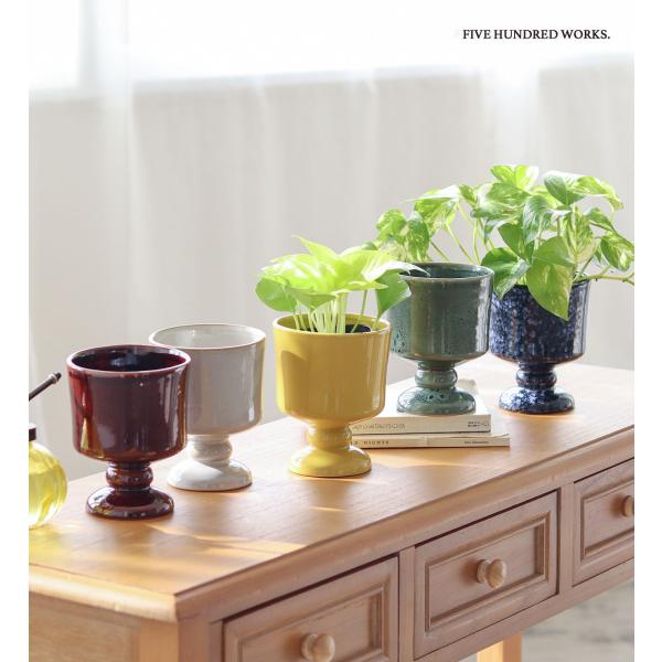 【商品名】Sceneryvase(シナリーベース)シナリー スタンドポット【ブランド】Creer(クレエ)【商品仕様】約 φ110×h140mm重量：約 505g素材：磁器原産国：中国〇対応鉢サイズ：約3号まで対応(φ90mm)