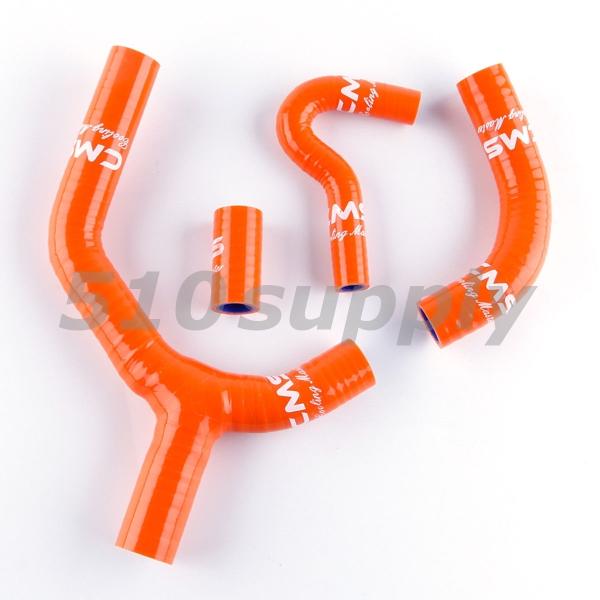 商品内容 　CMS製 　ラジエターホース特徴 　耐熱温度：-60F度〜500F度 　通常最大耐圧力：1,700kPa 　材質：高品質シリコン 　構造：3層構造 　厚さ：4.5mm 　カラー：オレンジ 　ブランドロゴ入り 　※商品によってはロ...