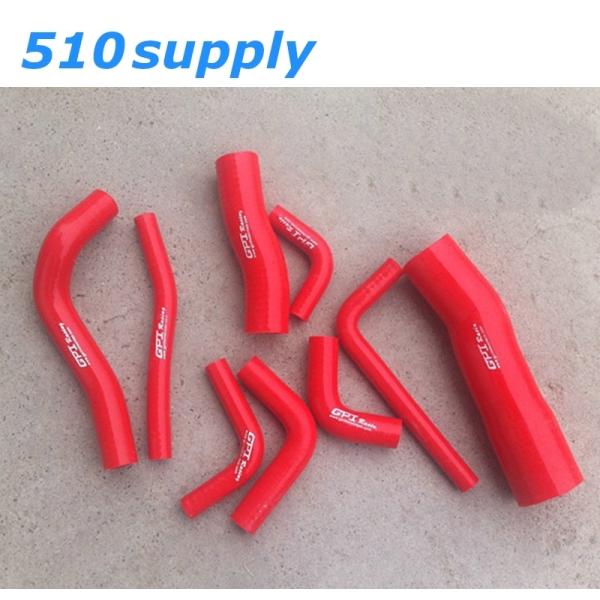 商品内容 　GPI製 　ヒーターホース特徴 　耐熱温度：-60F度〜500F度 　通常最大耐圧力：1,700kPa 　材質：高品質シリコン 　構造：3層構造 　厚さ：4.5mm 　カラー：レッド 　ブランドロゴ入り 　※商品によってはロゴの...