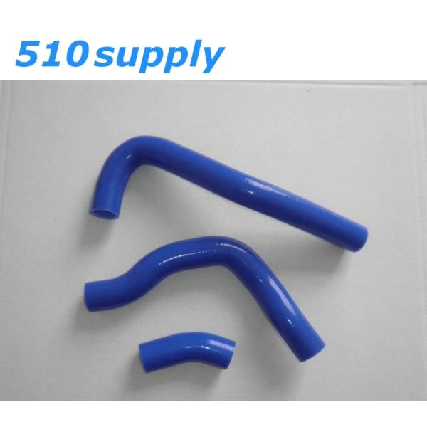 商品内容 　GPI製 　ラジエーターホース特徴 　耐熱温度：-60F度〜500F度 　通常最大耐圧力：1,700kPa 　材質：高品質シリコン 　構造：3層構造 　厚さ：4.5mm 　カラー：ブルー 　ブランドロゴ入り 　※商品によってはロ...