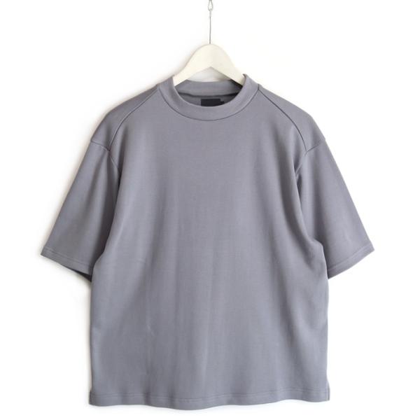 【発売日：2023年04月07日】複雑な編み目とデザイン性の高いニットウェアが評判のcomm. arch.。コレクションの自信作が「Rec:スーピマスムース S/S Tee」です。