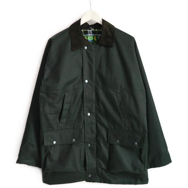 【発売日：2025年10月18日】イングランド発のオイルドウェアブランド＝「ROCKALL」。代表作のひとつが「BOLTON（ボルトン）」と名付けられたワックスドジャケットです。