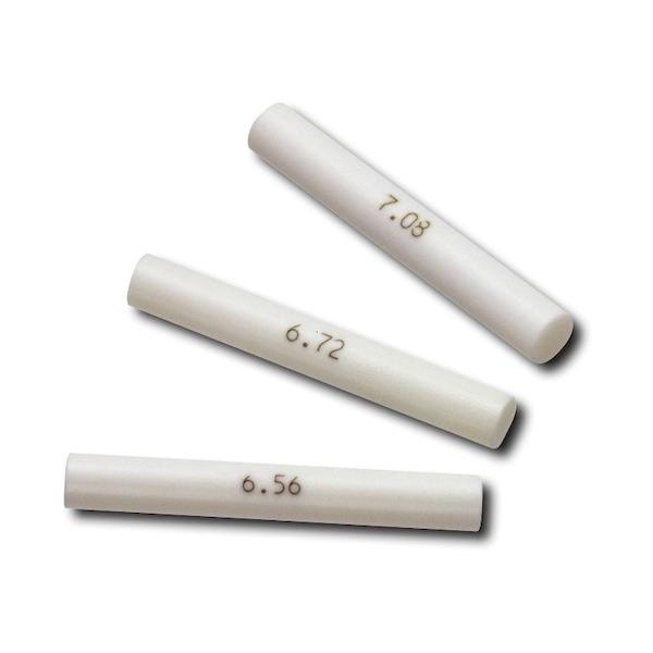 [仕様]●径精度(μm)：±1.0●真円度(μm)：0.8●直径不同(μm)：1.6●本体：超硬●端面から5mmは精度保証外となります。●耐磨耗性に優れ、寿命が鋼の約20倍〜30倍は長持ちするので経済的です。●熱膨張係数が鋼に比べ小さいので...