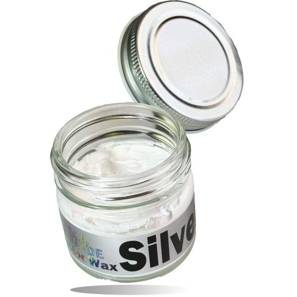 ■BABLO POMADEのカラーワックス（ホワイトシルバー）。髪の毛が一瞬でホワイトシルバーアッシュに。シルバーワックス■容量：50g　無香料■塗るだけで1日中カラーをキープ！鮮やかなシルバー発色！■ホールド・キープ力もある！ヘアワックス...