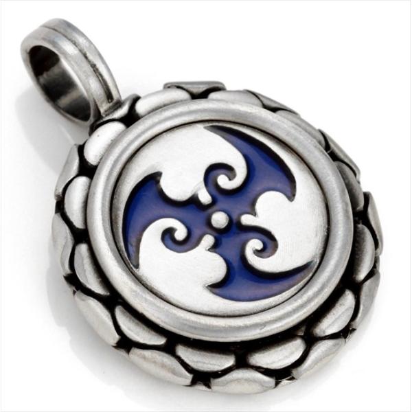 名前: トリスパラ（Trispara）意味: うねる波（spiralling waves）【ブランド名】 サーフ ビコ (SURF BICO)【商品名】 ペンダントトップ BPA088【素材】 ピューター、エポキシ【カラー】 ブルー,ライト...