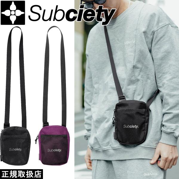 Subciety サブサエティ 正規取扱店上部と下部に1つずつ受け側のバックルを配備し、場面やコーディネートに合わせてベルトを付け替えることができるショルダー バッグ。メインポケットの他に内ポケット、外側の前後ポケットを合わせた計4つの収納...