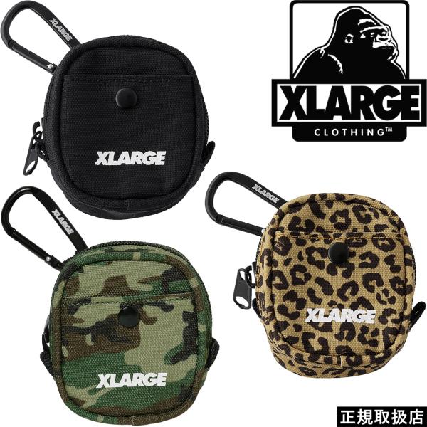 公式　XLARGE エクストララージ　正規取扱店フロントに配置したXLARGEロゴがポイントのイヤホンケース。軽量でタフな素材なのでデイリー使いはもちろんアウトドアにも持ち出せるミニケースです。小銭や鍵など細かいアイテムを収納するのにも便利...