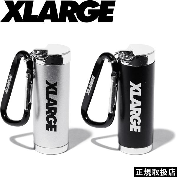公式　XLARGE エクストララージ　正規取扱店携帯可能な小物入れキーホルダー。ロゴを大きく配置したデザイン。カラビナ付きな為、パンツのベルトループにも付けやすい仕様。ワンポイント使いでアクセントにぴったりのアイテム。プレゼントにもおすすめ...