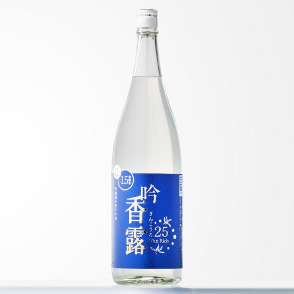 福岡県・杜の蔵原材料：米、米麹アルコール分：25度容量：1800ml吟醸酒の酒粕を原料に、独自の蒸留法から生まれた吟醸香とすっきりとした味わいをもつ新しいタイプの蒸留酒。