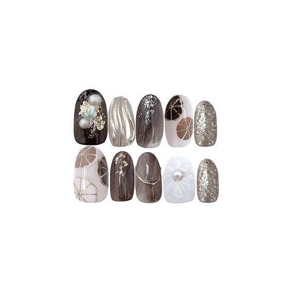 ●商品名：成人式 茶色 ブラウン ゴールド ネイルチップ ●カラー：金、乳白色、ベージュ、ゴールド●利用シーン：成人式、和装、色打掛、和装、20歳●タイプ：ラウンド形●用途：成人式、前撮り●季節：春　夏　秋　冬●モチーフ：菊●対象：20代【...