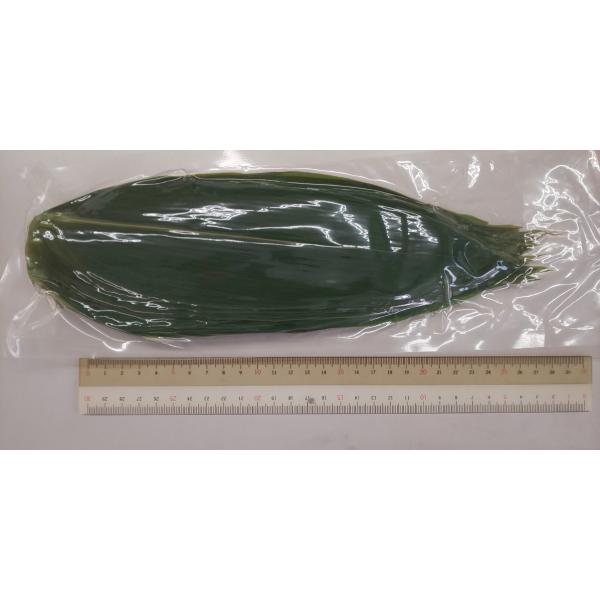 100枚真空の笹の葉Ｓサイズになります。単価： 310円/100枚（税別） 受注最小ロット：18600円/100枚×60Ｐ（税別） 賞味期限： 約半年（常温） 大きさは1枚約長さ約26-28ｃｍ×幅6.5-7ｃｍになります。様々な料理に人気...