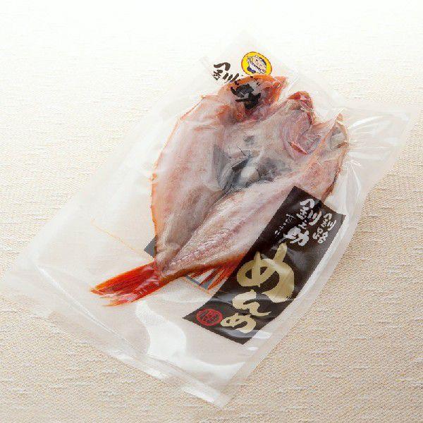 きちじ（吉次・喜知次）とも呼ばれるめんめは、北海道では慶事にも使われる超高級魚。釧之助では釧路と羅臼で揚がった脂ノリノリのめんめ（きんき）を新鮮なうちに下処理し、一夜干しにいたします。焼けば溢れ出てくる余りの量の脂に驚かれるはずです。特に炭...