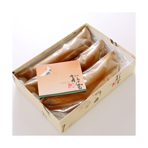 商品名：中華まんじゅう 箱入り内容量：3本入「2箱」原材料名：小豆、卵、小麦粉、砂糖、蜂蜜、液糖、酒、重曹アレルギー品目：卵、小麦賞味期限：到着後14日ほど保存方法：常温にて保存して下さい。製造者：（株）松屋菓子　北海道釧路市阿寒町中央４丁...