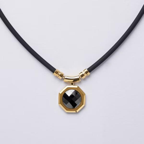 信頼の管理医療機器__4mm径のリープに強力な150ミリテスラのネオジム永久磁石を6個 配置しています。磁力が影響し装着部位の血行を改善、コリを緩和します。____●VITAL-MAGNE TECH__アンラスト独自のバイタルマグネテックに...