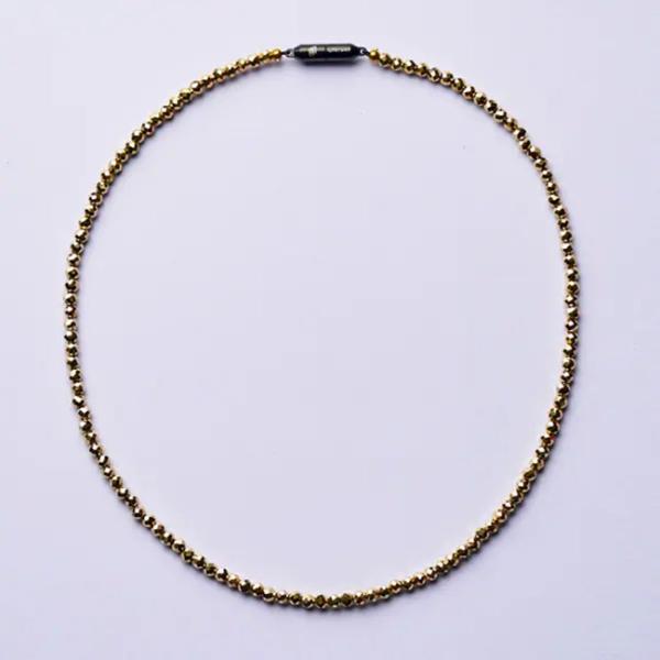 UNrust UN-101GS Luminous-ルミナス ネックレス ゴールド Sサイズ 42cm____●圧倒的ラグジュアリー感__繊細にカットされた磁石が、宝石のように“輝く”Luminous（ルミナス）。まるで高級ジュエリーのような...