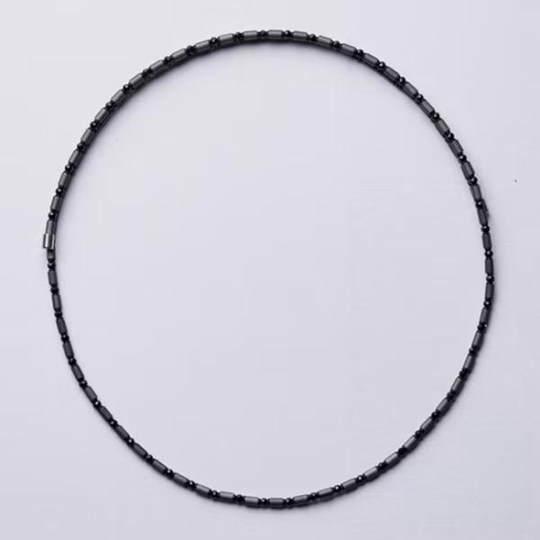 UNrust UN-201BS Lucis-ルーキスネックレス オニキス・シルバー 70cm____●自由自在な装着感と美しいコントラスト__フェライト永久磁石とビーズのコントラストが際立つデザイン。ラグジュアリーな雰囲気が、自信をさらに高...