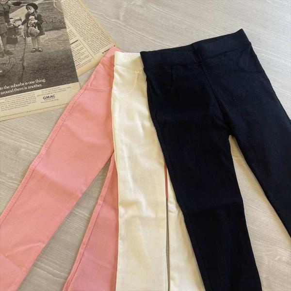 ストレッチで動きやすい、子供用パンツです。2ポケット仕様でデニムカジュアルな雰囲気がおしゃれです。ウエストはラクチンな総ゴム仕様。シンプルで飽きのこないデザインで、年間を通して着まわせる定番の一着です。カラーピンク、ホワイト、ブラックサイズ...