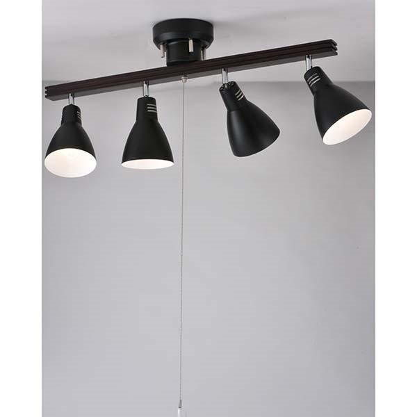 特　徴●上質な空間を演出するシーリングライトです。●木とスチールの組み合わせでインテリアとマッチします。●４つのシェードは角度が自由に変えられるので、必要な場所に光が届きます。●プルスイッチなので壁スイッチがない場所でも使えます。●プルスイ...