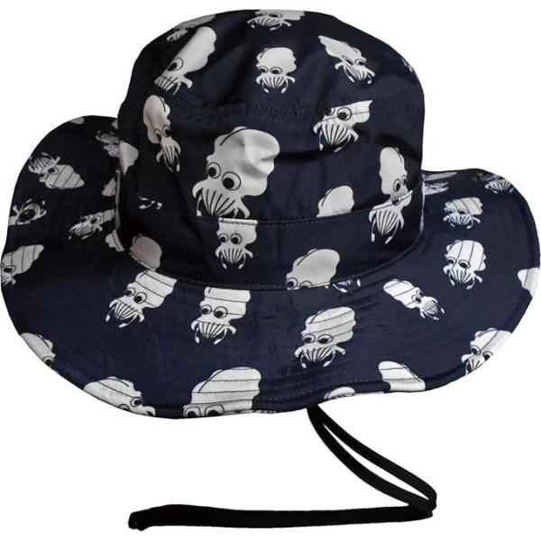 デザイン: アオリイカカラー:ネイビーサイズ: フリー (ドローコードによるサイズ調整可能: 57cm〜60cm) / つばの長さ: 7cm / 素材: ポリエステル 100%スペック:「撥水加工 (水しぶき・雨を弾く)」「つばの角度調整可...