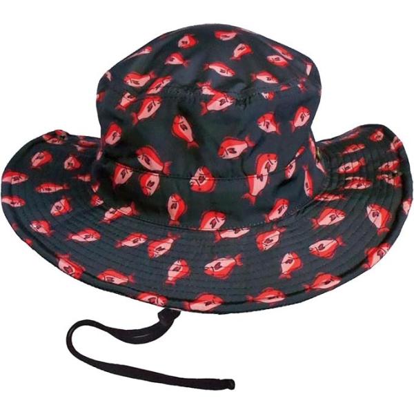 デザイン: マダイカラー:ブラックサイズ: フリー (ドローコードによるサイズ調整可能: 57cm〜60cm) / つばの長さ: 7cm / 素材: ポリエステル 100%スペック:「撥水加工 (水しぶき・雨を弾く)」「つばの角度調整可能(...