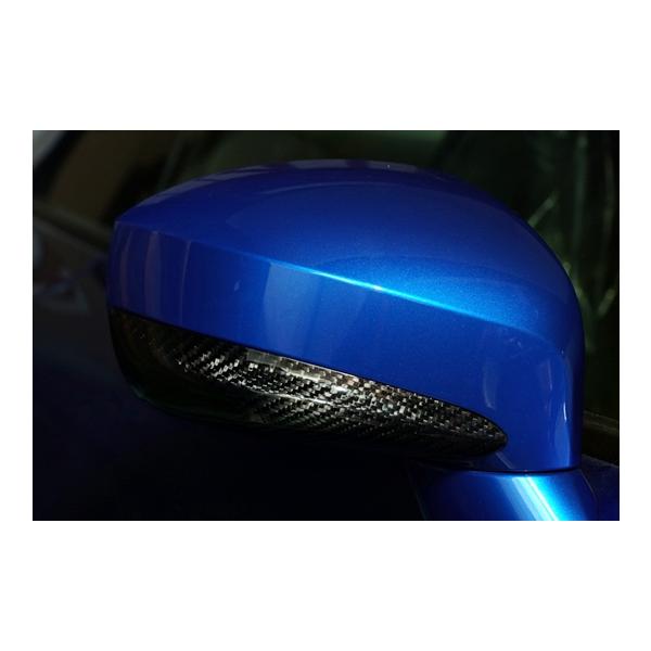 メーカー：RSW　アールエスダブリュー商品：ドアミラーアンダーパネル（左右２点１台分）材質：綾織りブラックカーボン（クリア塗装仕上げ）取付：付属の両面テープにて施工状態：新品未使用■適合車種車種：GT-R型式：R35年式：MY17〜（201...