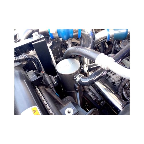 メーカー：OFF ROAD SERVICE TANIGUCHI　タニグチ商品：オイルセパレータータンク材質：ステンレス状態：新品未使用【適合車種】車種：ジムニー　JIMNY型式：JB64エンジン：R06A■納期こちらは商品手配後、在庫ある場...