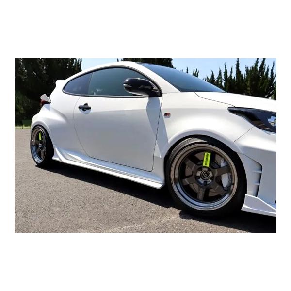 メーカー：ガレージベリー　Garage Vary商品：ローフォルムフェンダートリム×１台分出幅：約+9mm材質：ウレタン（未塗装）状態：新品未使用■適合車種車種：GR ヤリス　GR YARIS型式：GXPA16年式：後期　2024/03〜グ...