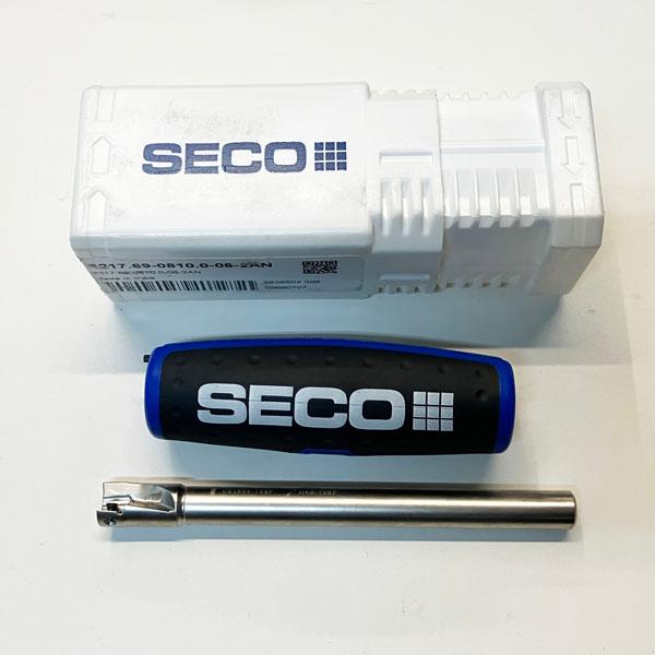■管理番号：2200000102436■メーカー：SECO■型番：R217.69-0810.0-06-2AN■注意事項：送料無料にて発送致します。（個人宅配送可）■規格・仕様：未使用品です。■詳細備考：未使用品ですが写真撮影のために開封して...