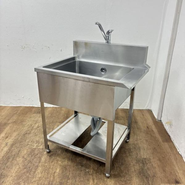 ■管理番号：2200000115496■型番：770*625*820■外形寸法：W770 x D625x H850mm■サイズ備考：バックガード：D70×H(150+カラン200)mm■規格・仕様：トラップ新品、カラン付き、脱着スノコ※上記...