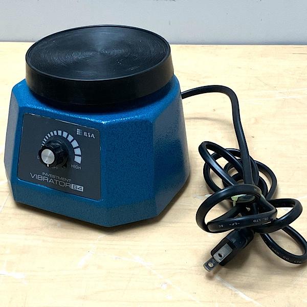 ■管理番号：2200000117393■メーカー：BSA■注意事項：佐川急便にて発送致します。（送料無料・個人宅配送可）■規格・仕様：・電源：100V　50/60Hz・サイズ：W140×D140×H110mm　・ゴム台直径：107mm　・重...