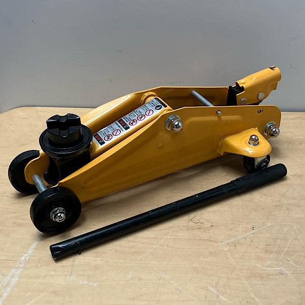 ■管理番号：2200000126999■メーカー：大橋産業■注意事項：送料無料にて発送致します。（個人宅配送可）■規格・仕様：・最大荷重:1.5t. ・最低位:135mm ・最高位:305mm ・揚げ幅:170mm ・本体サイズ:192×4...