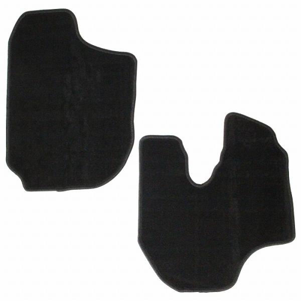 フロアマットの汚れや破損が気になる方におススメ！交換用フロアマットです。足元のマットを変えることで車内がキレイに！車内イメージを清潔にお洒落にドレスアップ♪・汚れたら丸洗い可能！・無数のスパイクでズレ防止！※オプションやグレード等により形状...