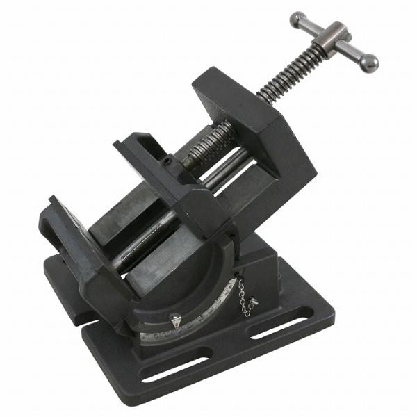 口金部分の傾斜角度を変えることができるアングルバイス！さまざま角度からの穴あけ、切削などの加工時に便利です。ボール盤やフライス盤のテーブルに取り付けてご使用ください。【鋳鉄製】良質の鋳鉄を用いて製造されているので、耐食性・耐久性があります。...