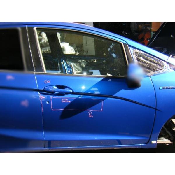 **** 商品説明を必ずご確認ください ****部品管理番号：000203038013100メーカー純正品番：67010-T5A-J10ZZ部品名：右FドアASSY部品区分：リサイクル品管理品番：AB0669部品カラー：ブリリアントスポーテ...