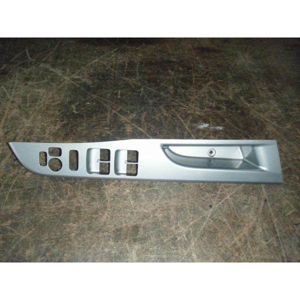 **** 商品説明を必ずご確認ください ****部品管理番号：000213028779120部品名：右フロントPWスイッチパネル部品区分：リサイクル品管理品番：AA4441車名：ワゴンＲ車両タイプ名：5ドアハッチバック通称型式：MH23SW...
