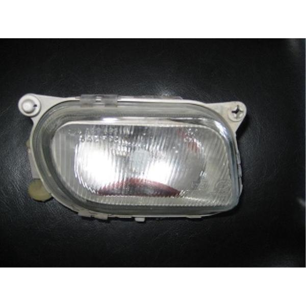 **** 商品説明を必ずご確認ください ****部品管理番号：000589445610850部品名：右フォグランプ部品区分：リサイクル品管理品番：F7026車名：ベンツ Eクラス車両タイプ名：4ドアセダン認定型式：E-210055年式：19...