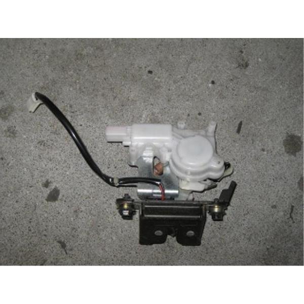 **** 商品説明を必ずご確認ください ****部品管理番号：000698746964590メーカー純正品番：C243-62-310A部品名：トランク・バックドアロックソレノイド部品区分：リサイクル品管理品番：G6737車名：プレマシー車両...