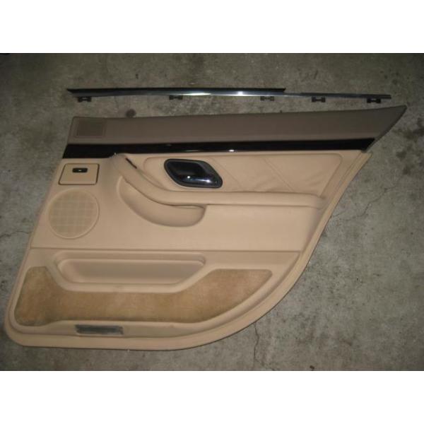 **** 商品説明を必ずご確認ください ****部品管理番号：000723828113350部品名：右Rドアトリム部品区分：リサイクル品管理品番：G7645車名：BMW 7シリーズ車両タイプ名：4ドアセダン通称型式：WBAG認定型式：E-G...