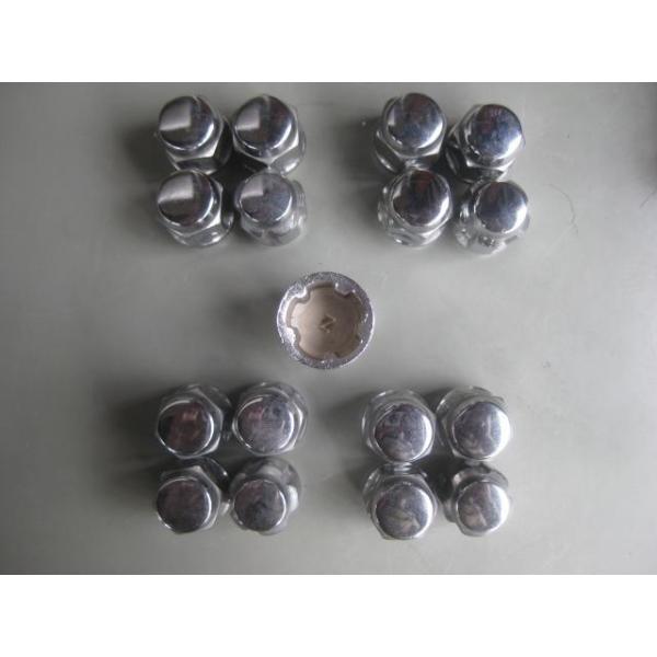 **** 商品説明を必ずご確認ください ****部品管理番号：000936254649000部品名：ホイールナット部品区分：リサイクル品管理品番：L0372車名：ライフ車両タイプ名：5ドアハッチバック通称型式：JB1認定型式：LA-JB1年...