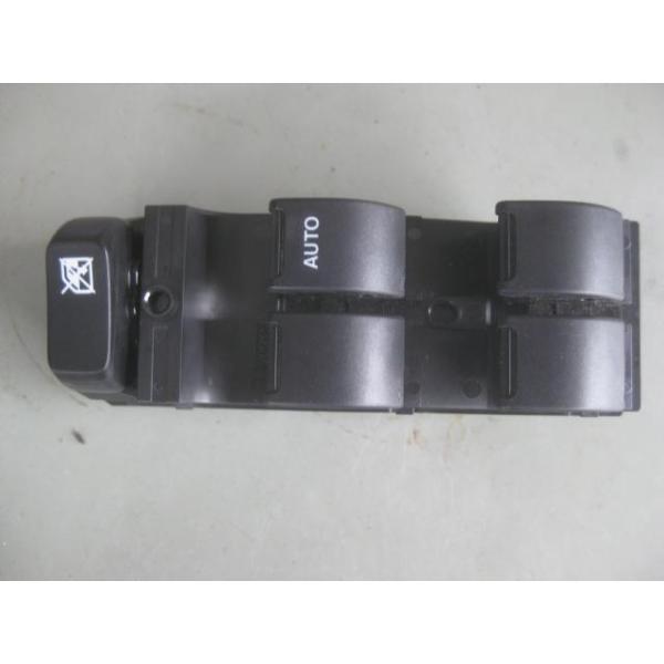 **** 商品説明を必ずご確認ください ****部品管理番号：000993316161900メーカー純正品番：37990-82K00部品名：パワーウインドウスイッチ部品区分：リサイクル品管理品番：L0569車名：パレット車両タイプ名：5ドア...