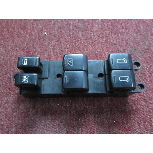 **** 商品説明を必ずご確認ください ****部品管理番号：001061742261900メーカー純正品番：25401-WL80A部品名：パワーウインドウスイッチ部品区分：リサイクル品管理品番：L2502車名：エルグランド車両タイプ名：5...