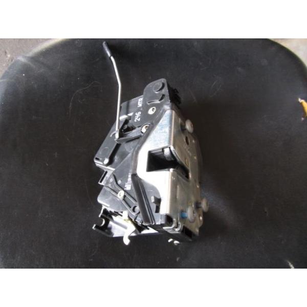 **** 商品説明を必ずご確認ください ****部品管理番号：001213963764570部品名：右Rドアロックソレノイド部品区分：リサイクル品管理品番：V5766車名：BMW 3シリーズ車両タイプ名：ステーションワゴン通称型式：WBAA...