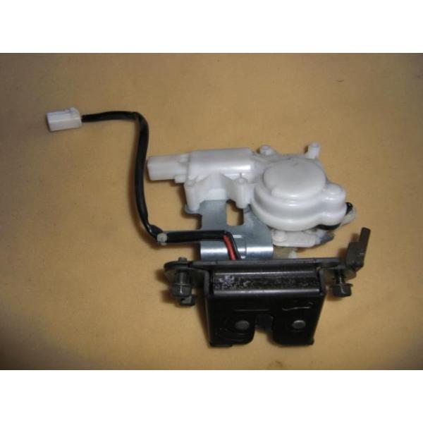 **** 商品説明を必ずご確認ください ****部品管理番号：001214053164590メーカー純正品番：D351-62-310C部品名：トランク・バックドアロックソレノイド部品メーカー品番：B6701部品区分：リサイクル品管理品番：V...